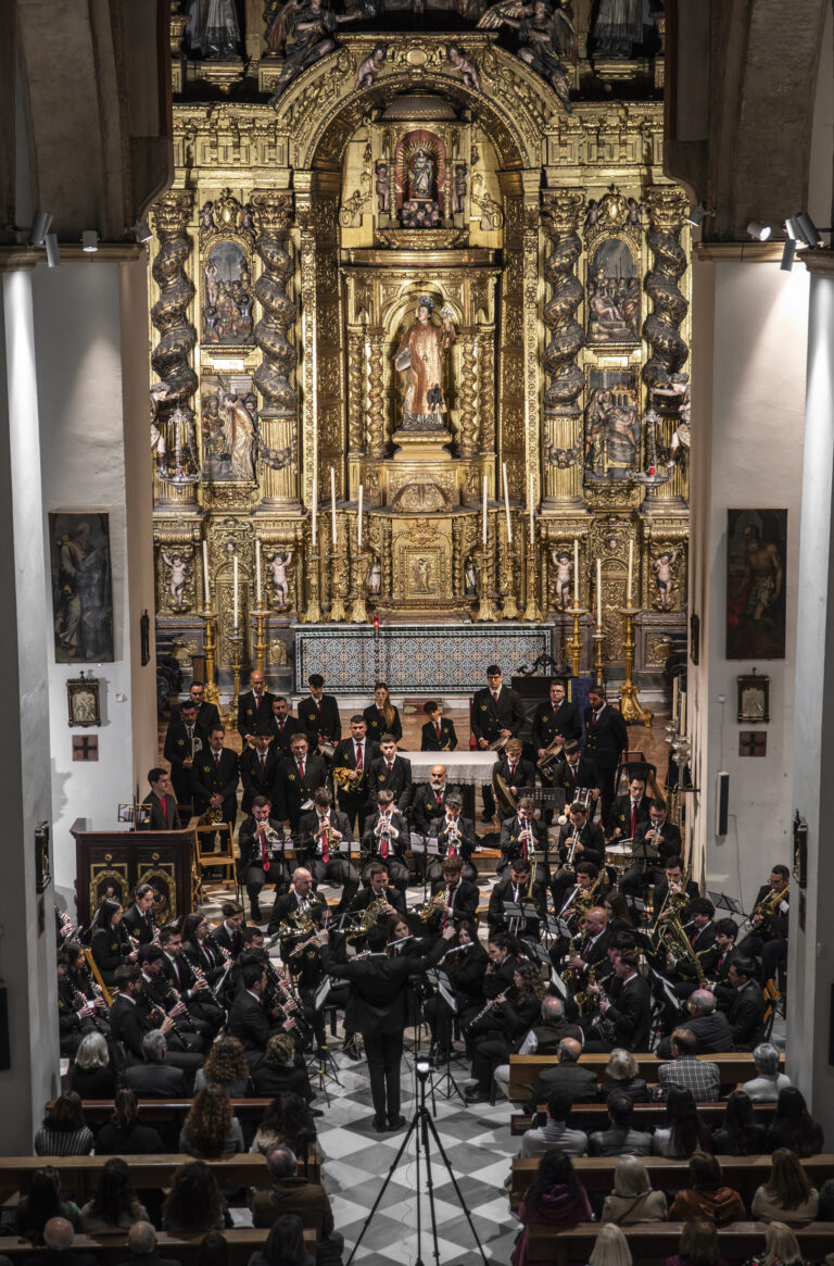 Crónica del concierto de la Banda Municipal de Lora del Río por el centenario de “Pasan los ...